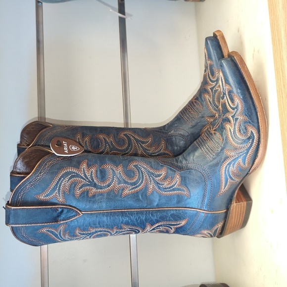 Ariat | Shoes | New Womens Ariat Hazen 050894 | Poshmark